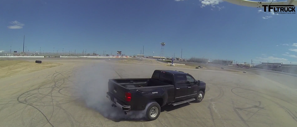 2015 Chevy Silverado 3500 HD Dually Doing Smoking Donuts [Video] - The ...
