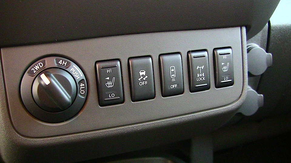 2015 Nissan Frontier PRO-4X Goes Into the Snow [Video Review] - The ...