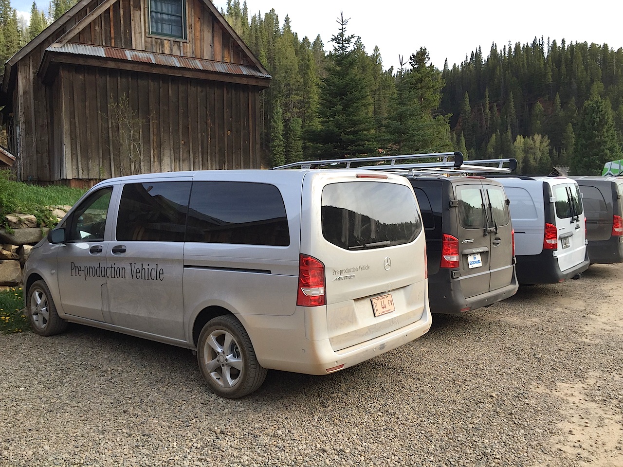 2016-mercedes-metris-lineup-van-midsize - The Fast Lane Truck