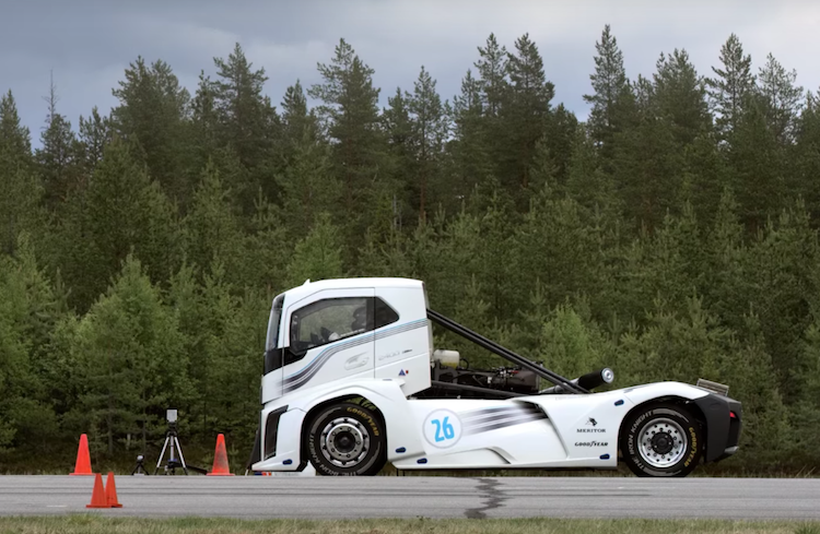 Volvo Iron Knight Semi Sets FIA World Speed Record at 171.49 MPH - The ...