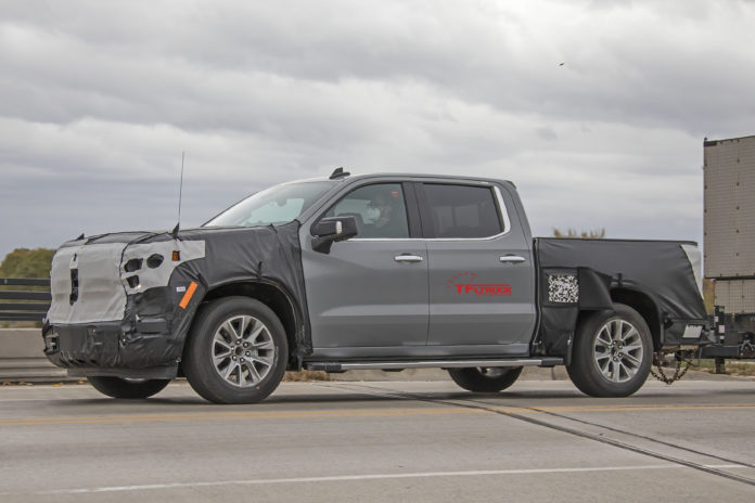 Video: New 2022 Chevy Silverado Prototype Reveals a Huge Screen and ...