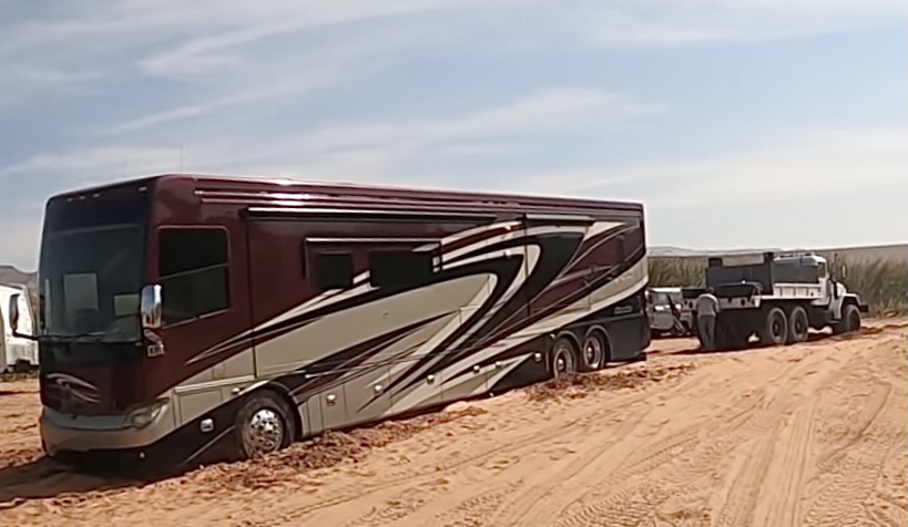 6x6 pulling RV - The Fast Lane Truck